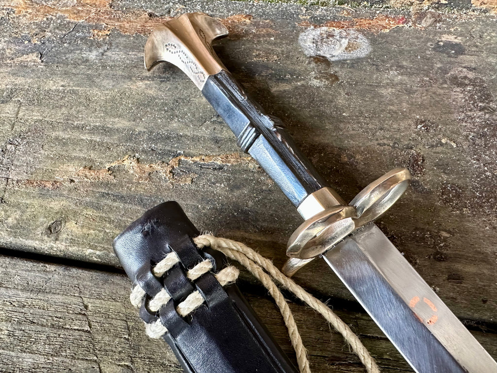 Buy accurate medieval swords, daggers and crossbows - Tod's Workshop ...