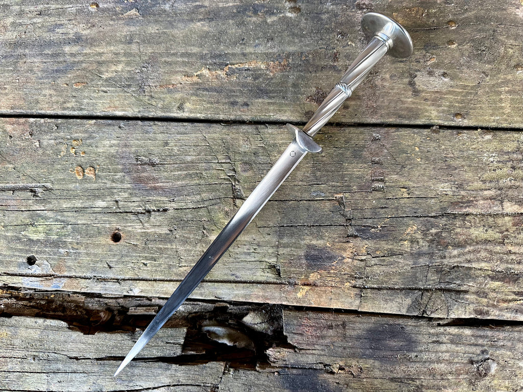 Buy accurate medieval swords, daggers and crossbows - Tod's Workshop ...