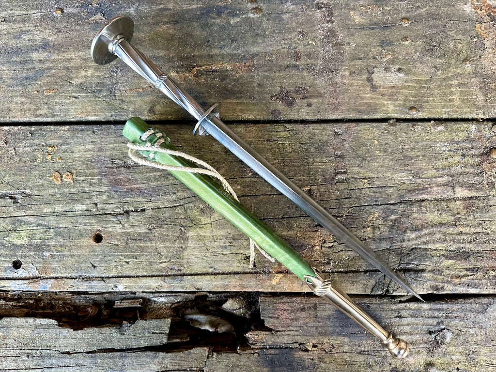 Buy accurate medieval swords, daggers and crossbows - Tod's Workshop ...