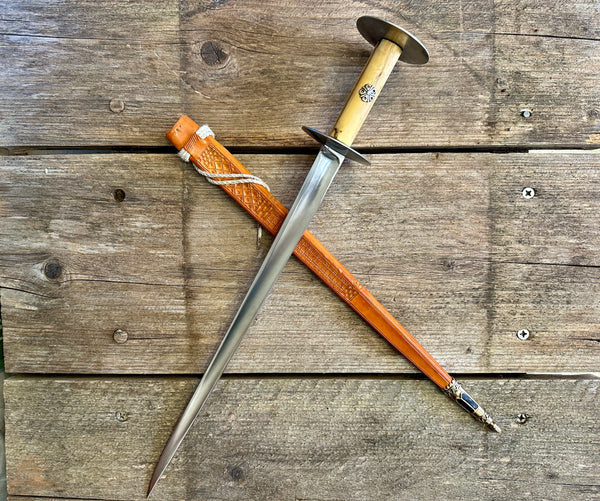 Buy accurate medieval swords, daggers and crossbows - Tod's Workshop ...