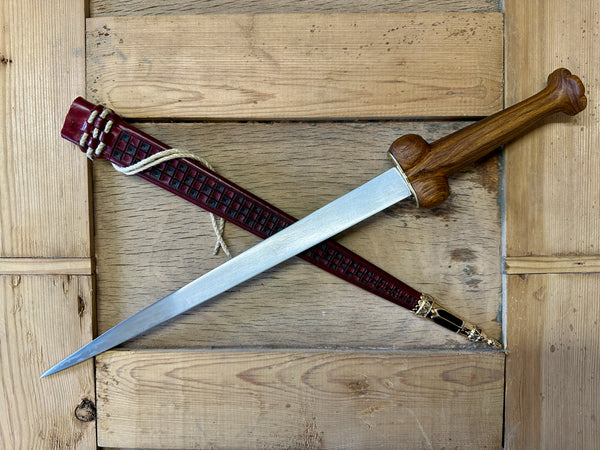 Buy accurate medieval swords, daggers and crossbows - Tod's Workshop ...