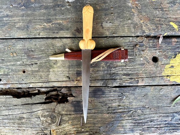 Buy accurate medieval swords, daggers and crossbows - Tod's Workshop ...