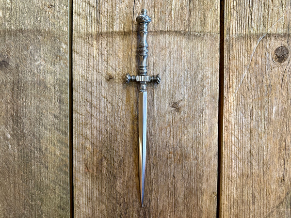 Buy accurate medieval swords, daggers and crossbows - Tod's Workshop ...