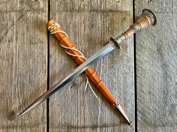 Buy accurate medieval swords, daggers and crossbows - Tod's Workshop ...