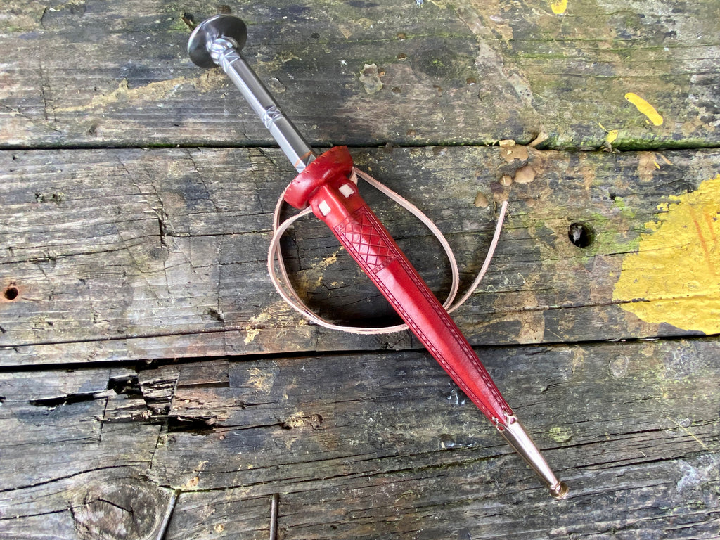 Buy accurate medieval swords, daggers and crossbows - Tod's Workshop ...