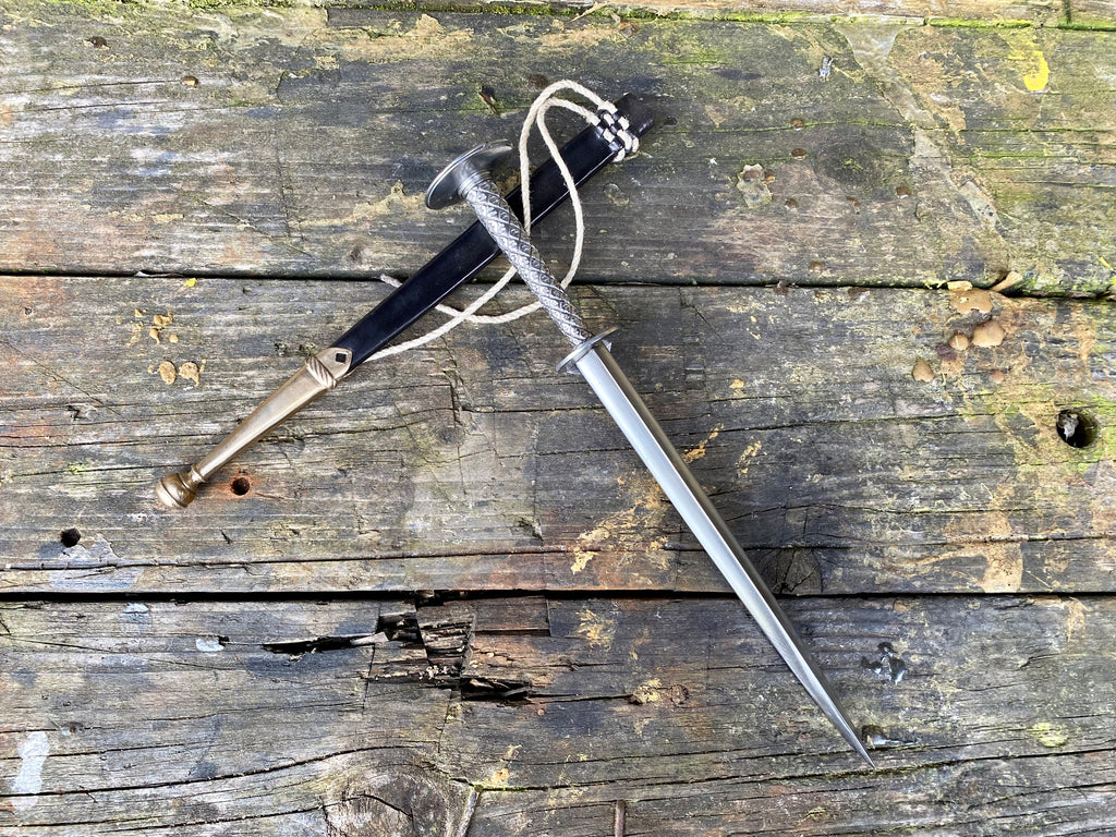 Buy accurate medieval swords, daggers and crossbows - Tod's Workshop ...