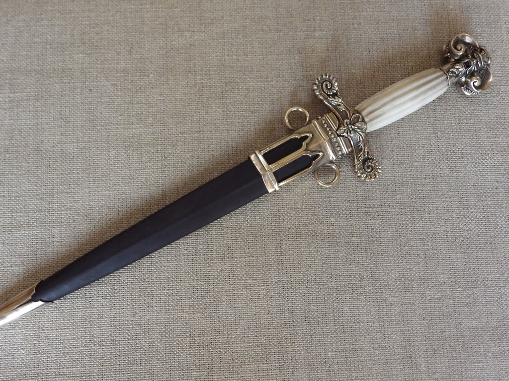 15thC Holbein the younger dagger - Tod's Workshop